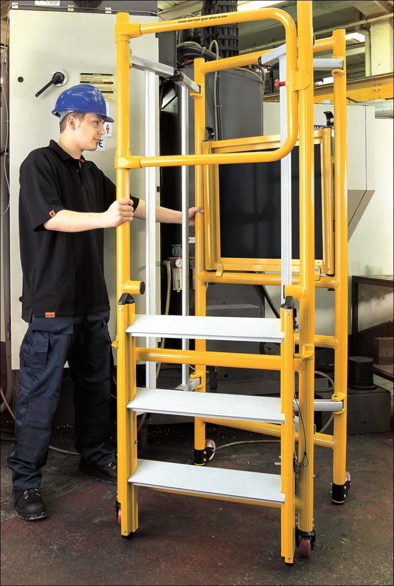 Flat Pak Podium Step – 950mm – Alpine Hire